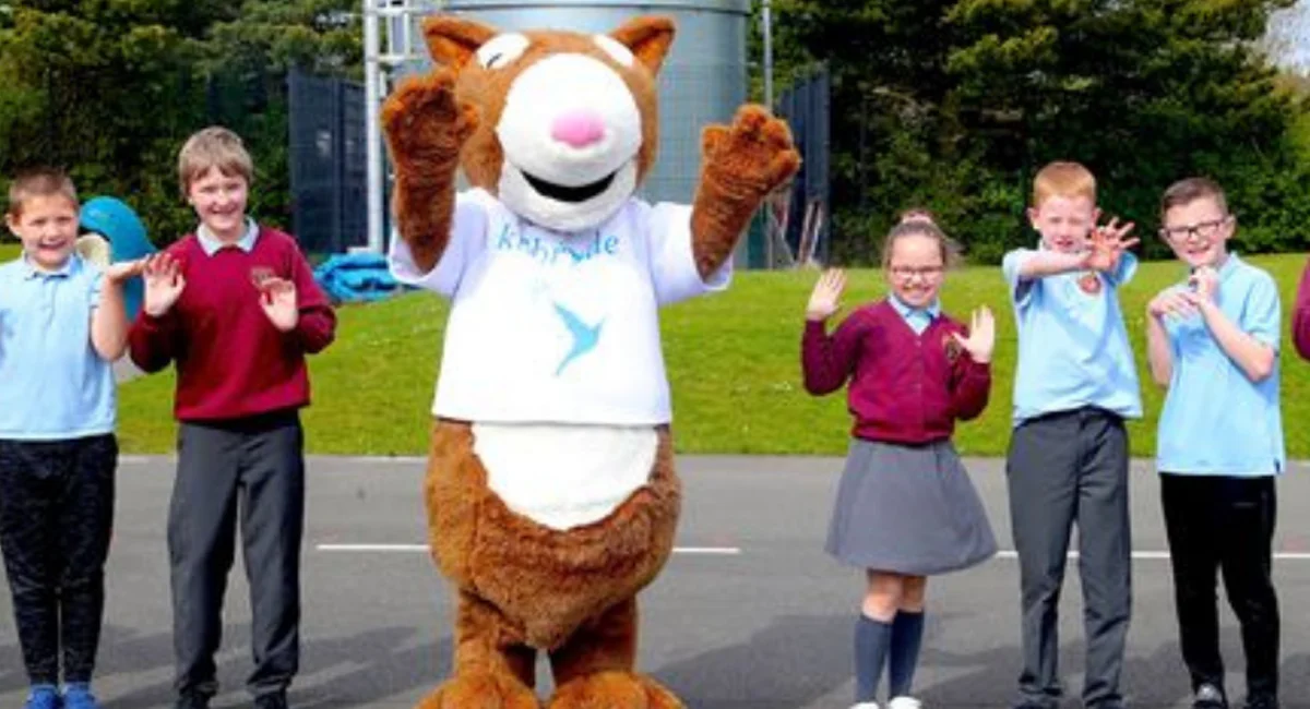 Heathery Knowe Primary take on the Sunflower Walk! - Kilbryde Hospice